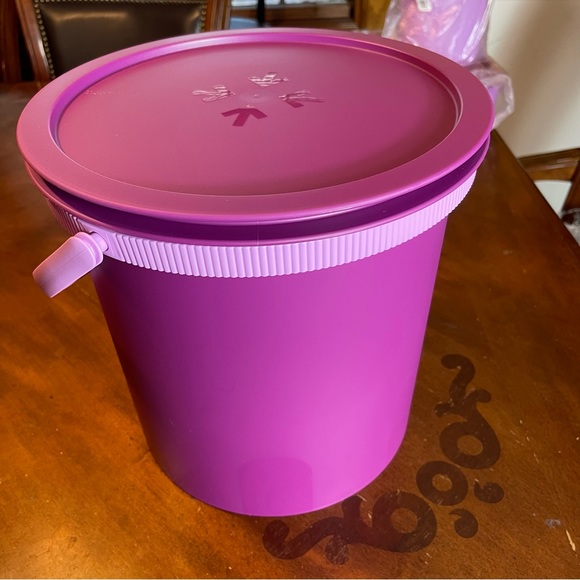 Tupperware | Storage & Organization | Tupperware Tall Round Container ...